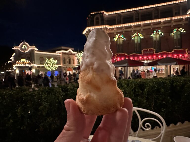 Best Treats at Disneyland - Best Desserts in Disneyland