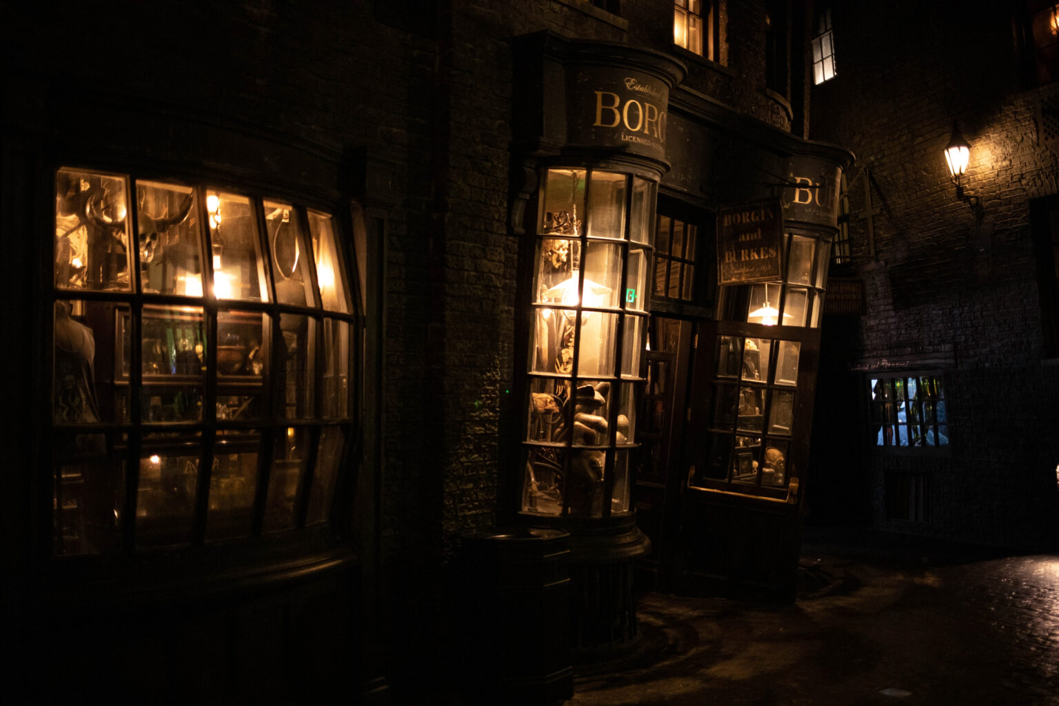 What is Knockturn Alley at Universal Orlando - Harry Potter World Universal